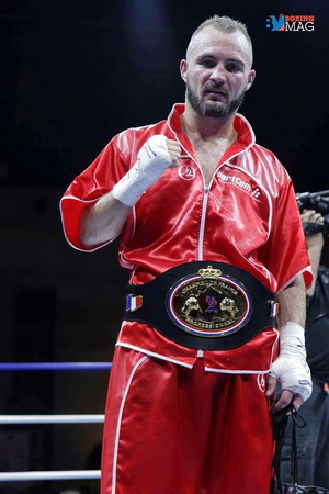 David Papot avec la manière - Fédération Française de Boxe