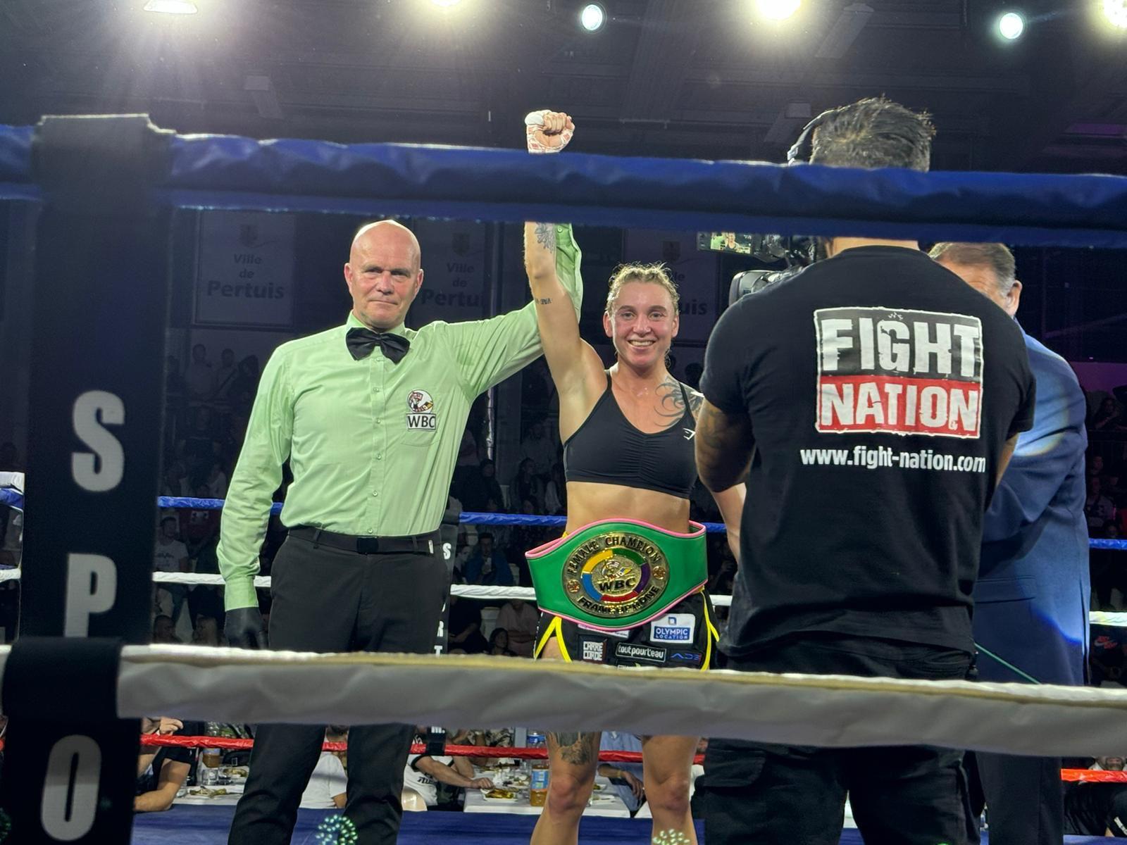 Emma Gongora irrésistible - Fédération Française de Boxe